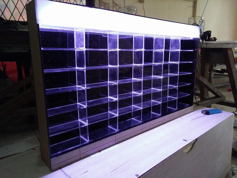 Ide Desain Rak Display Case Hot wheels | Backdrop Solo