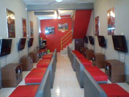 8 Desain Ruangan Rental Playstation | Backdrop Solo