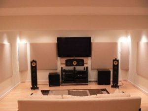 12 Ide Desain Ruang Home Theater Minimalis | Backdrop Solo